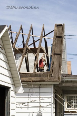 Infamous “blue tarp house” receiving a makeover - The Bradford Era