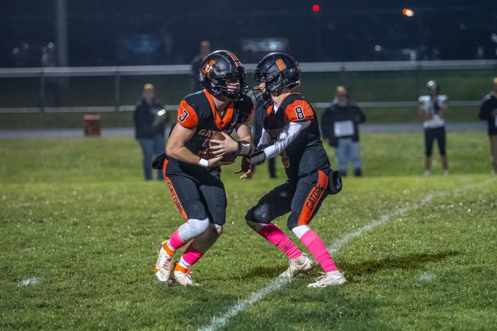 HS FOOTBALL: Stiles, Bliss combo spark Gators’ domination of Keystone ...