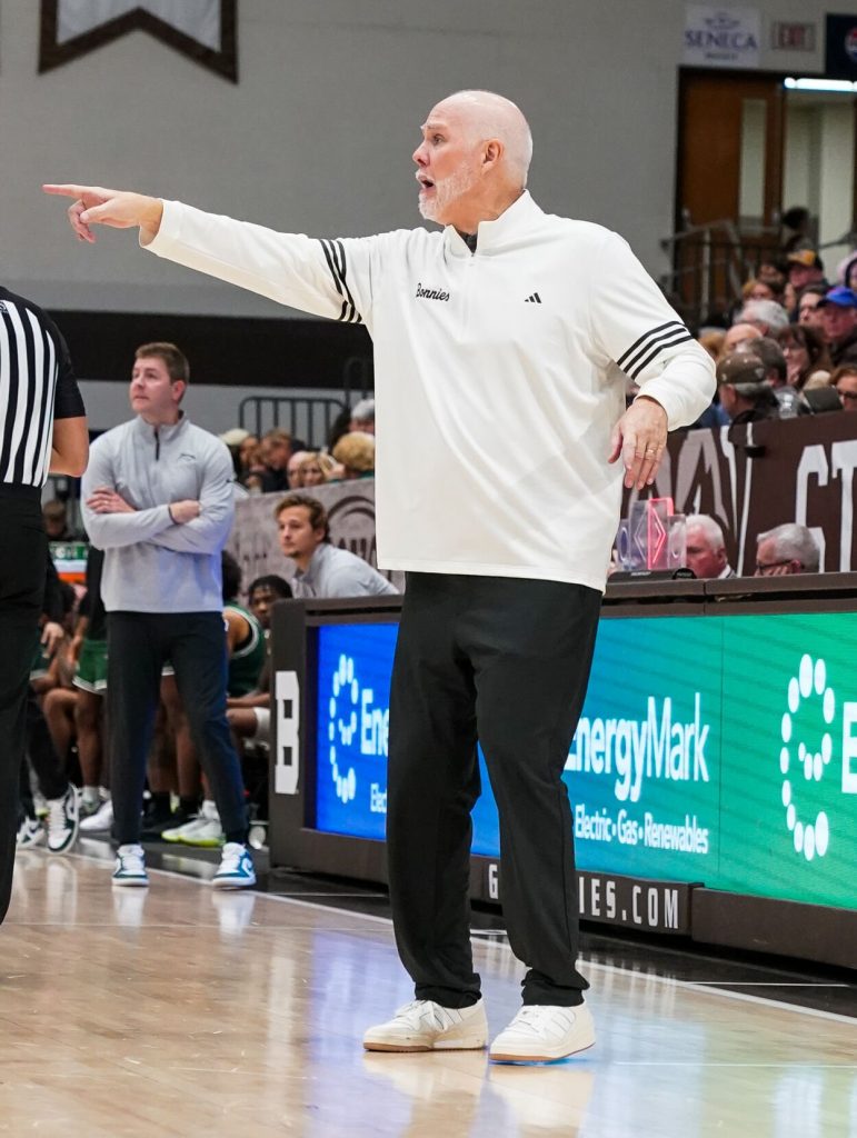 Schmidt’s 400th win ‘all about the players’ - The Bradford Era