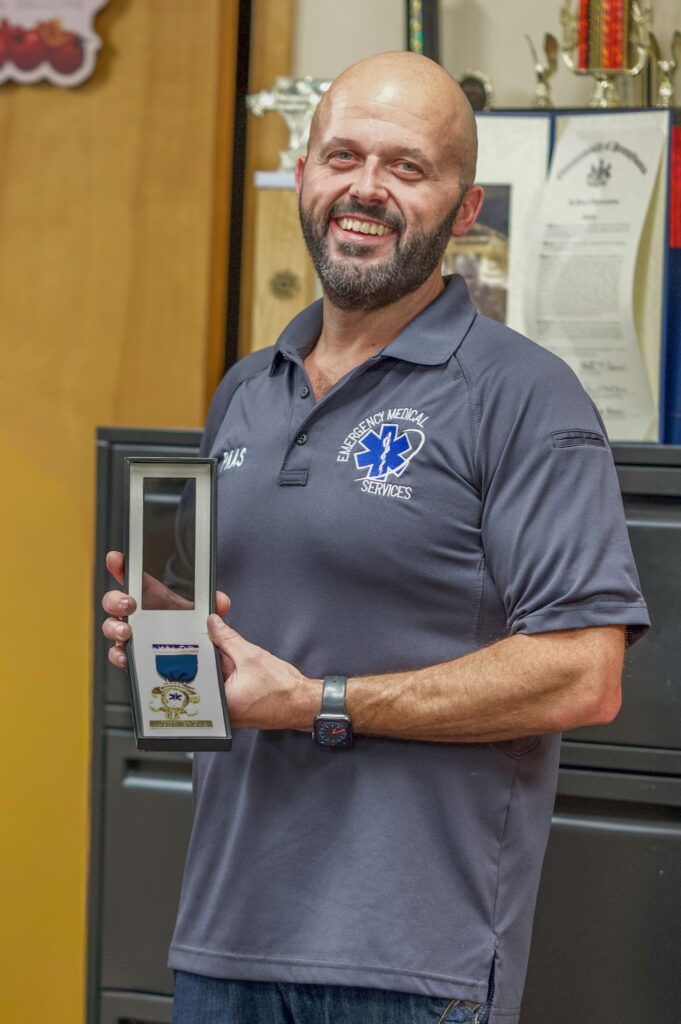 PORT ALLEGANY: Route 6 rescue earns Medal of Valor - The Bradford Era