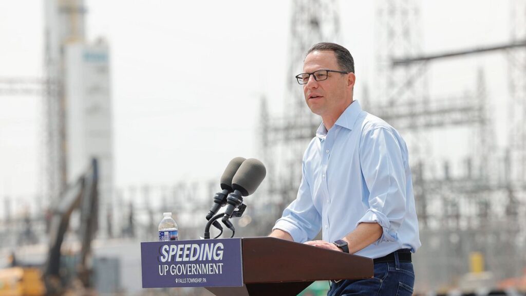 Mantha scores 2 goals to help the Penguins beat the Hurricanes 5-1 ...